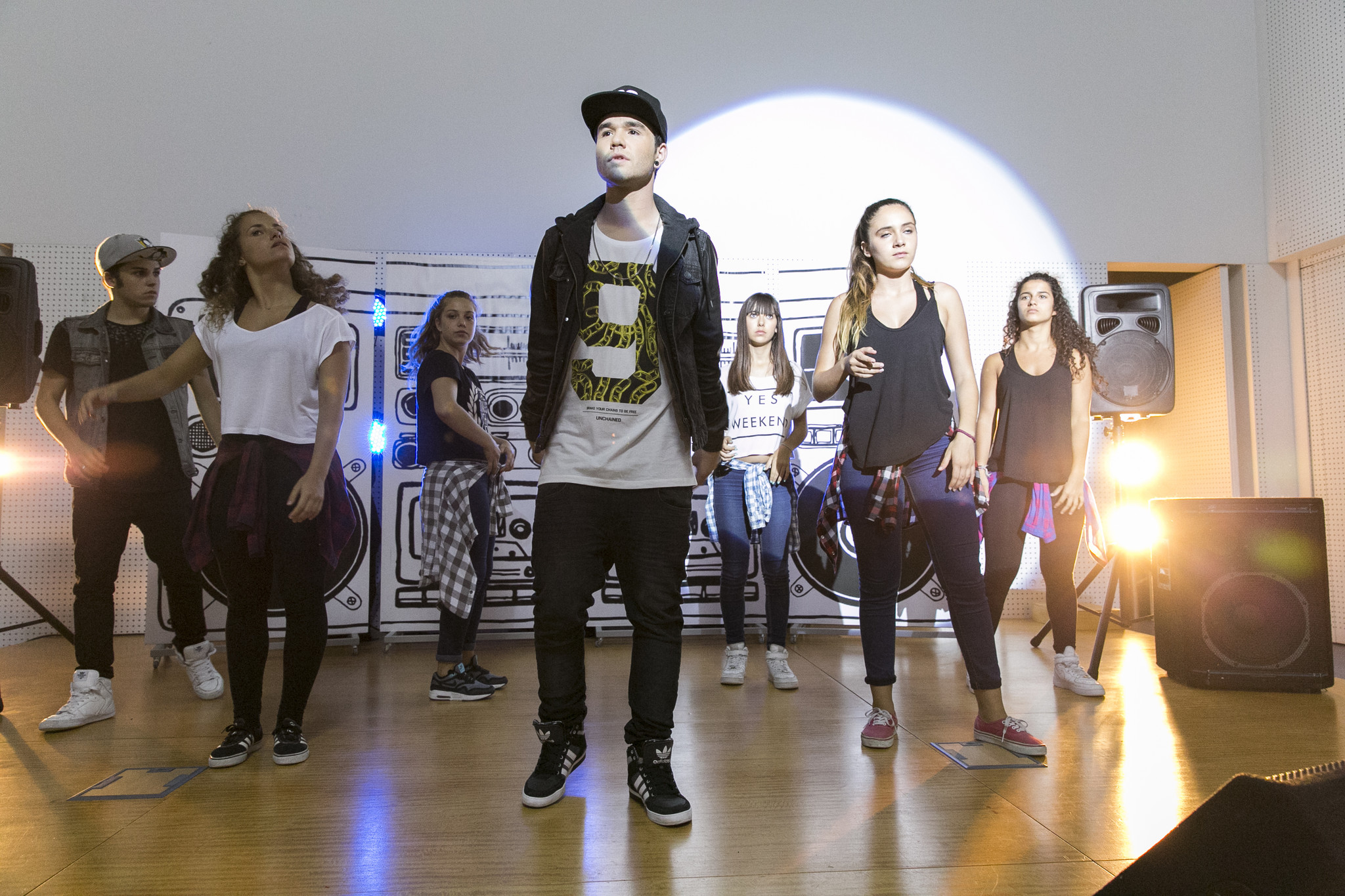 Holofote | D8 nas gravações de uma campanha publicitária de regresso às ...