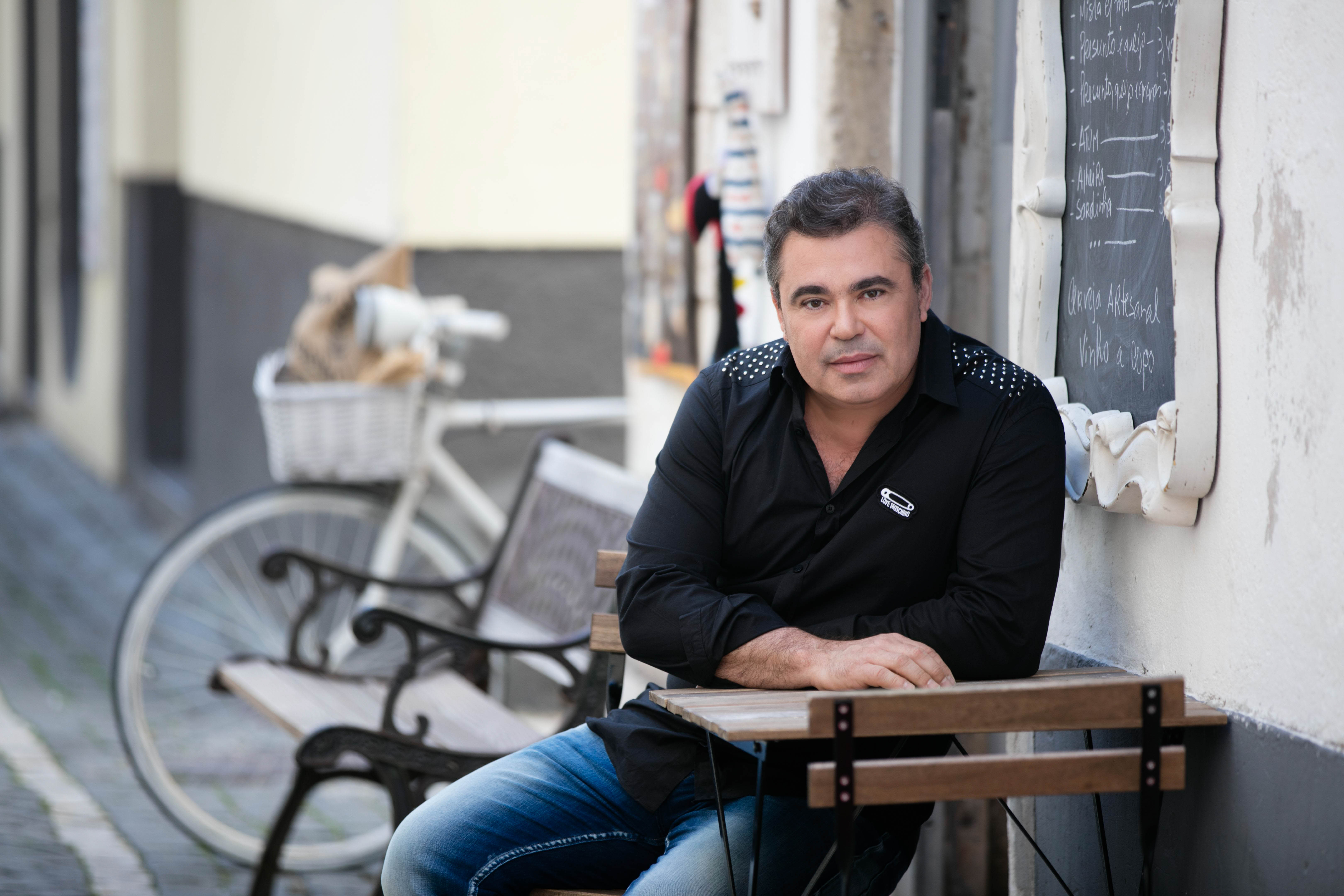 Holofote | Toy torna-se o novo rei da música popular com verão milionário