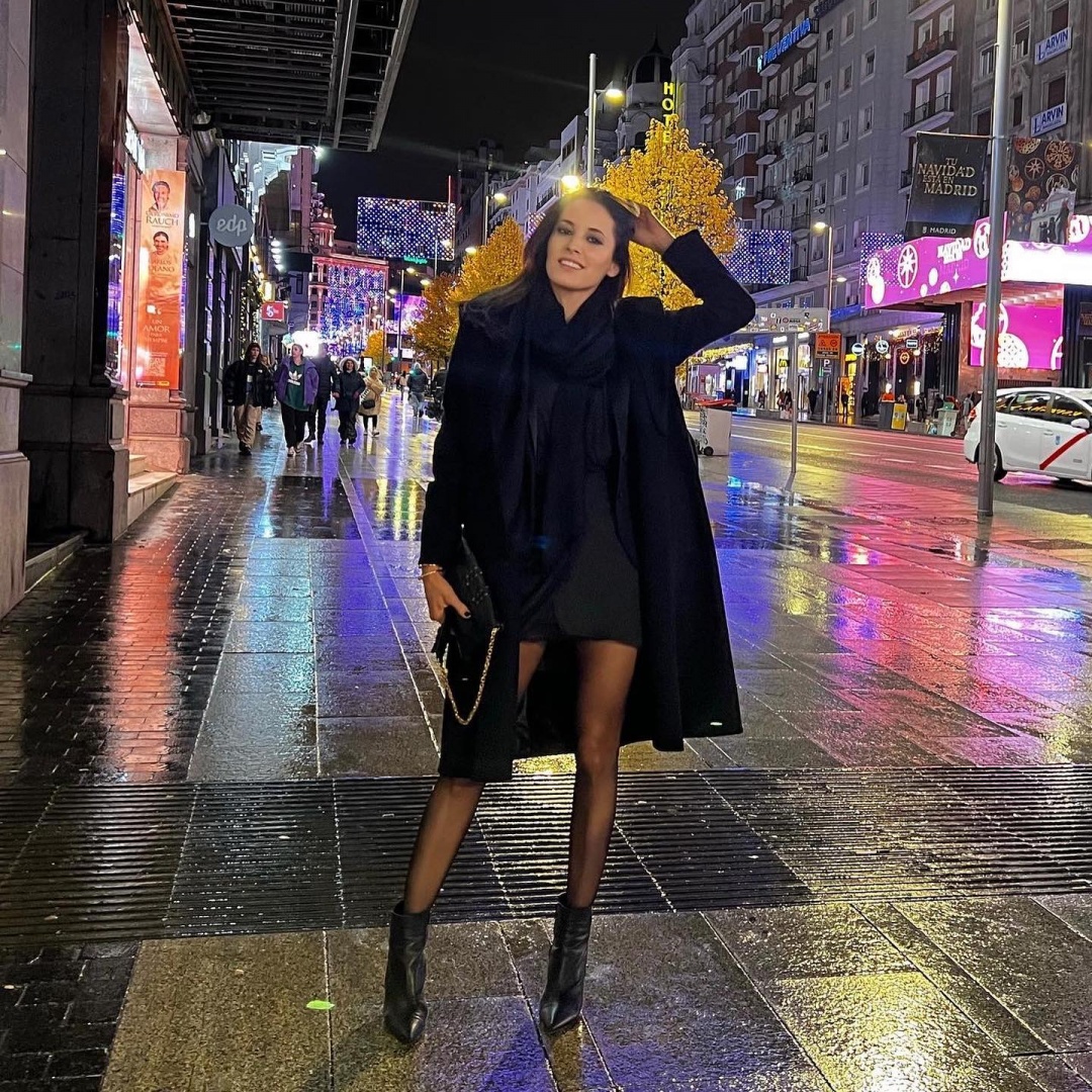 Holofote | Maria João Bastos passeia por Madrid: Que elegância!