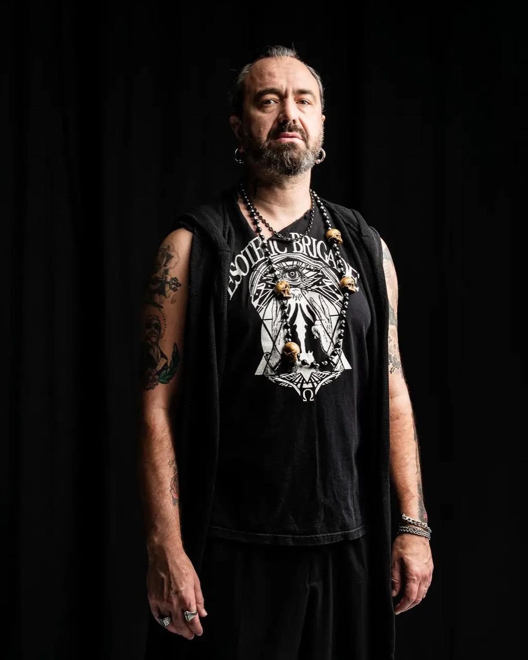 Holofote | Fernando Ribeiro recebe assistência médica após concerto