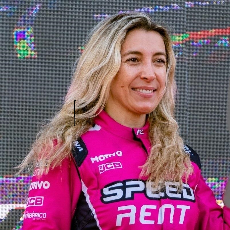 "Ainda há poucas mulheres no automobilismo"