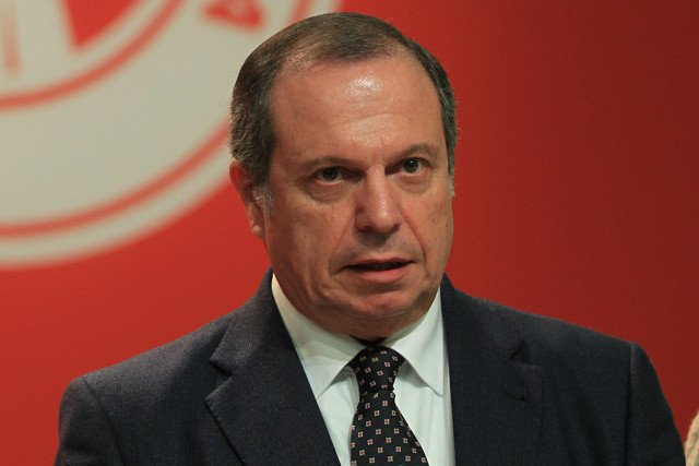 Visão | Carlos César: "Não viabilizamos um Governo minoritário do PSD"