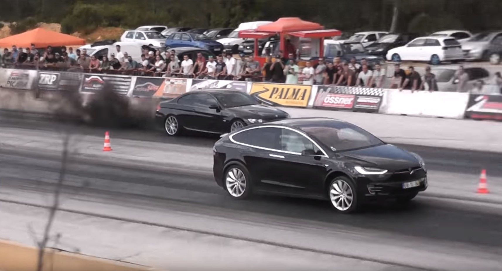 Visão | Tesla Model X a dominar drag races... desta vez em Portugal