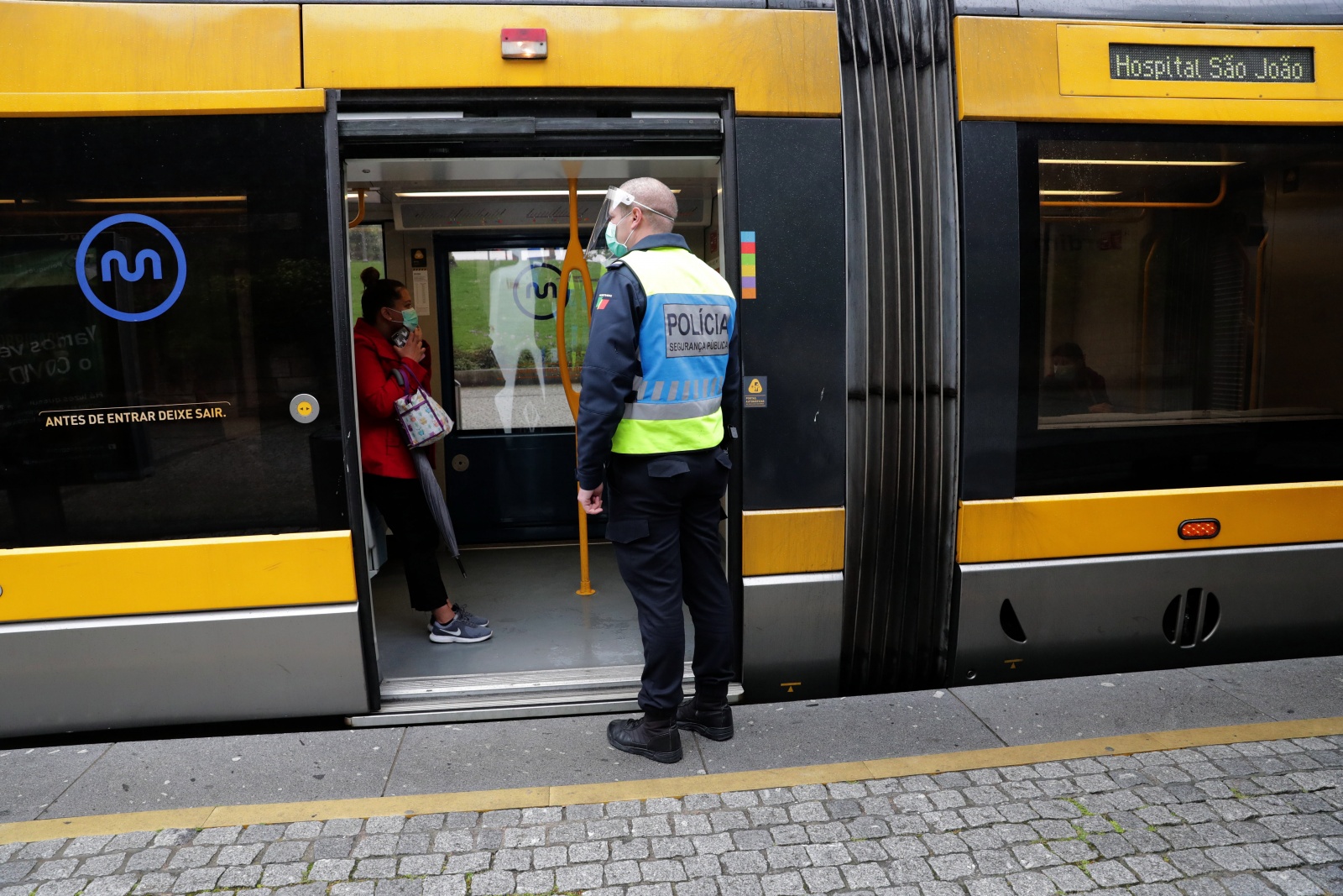 Visão | Metro do Porto autorizada a tomar a posse de imóveis para ...