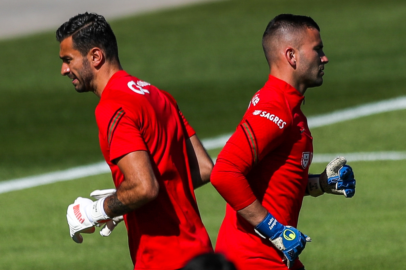 Visão | Euro2020: Anthony Lopes treinou no relvado, mas ainda ...