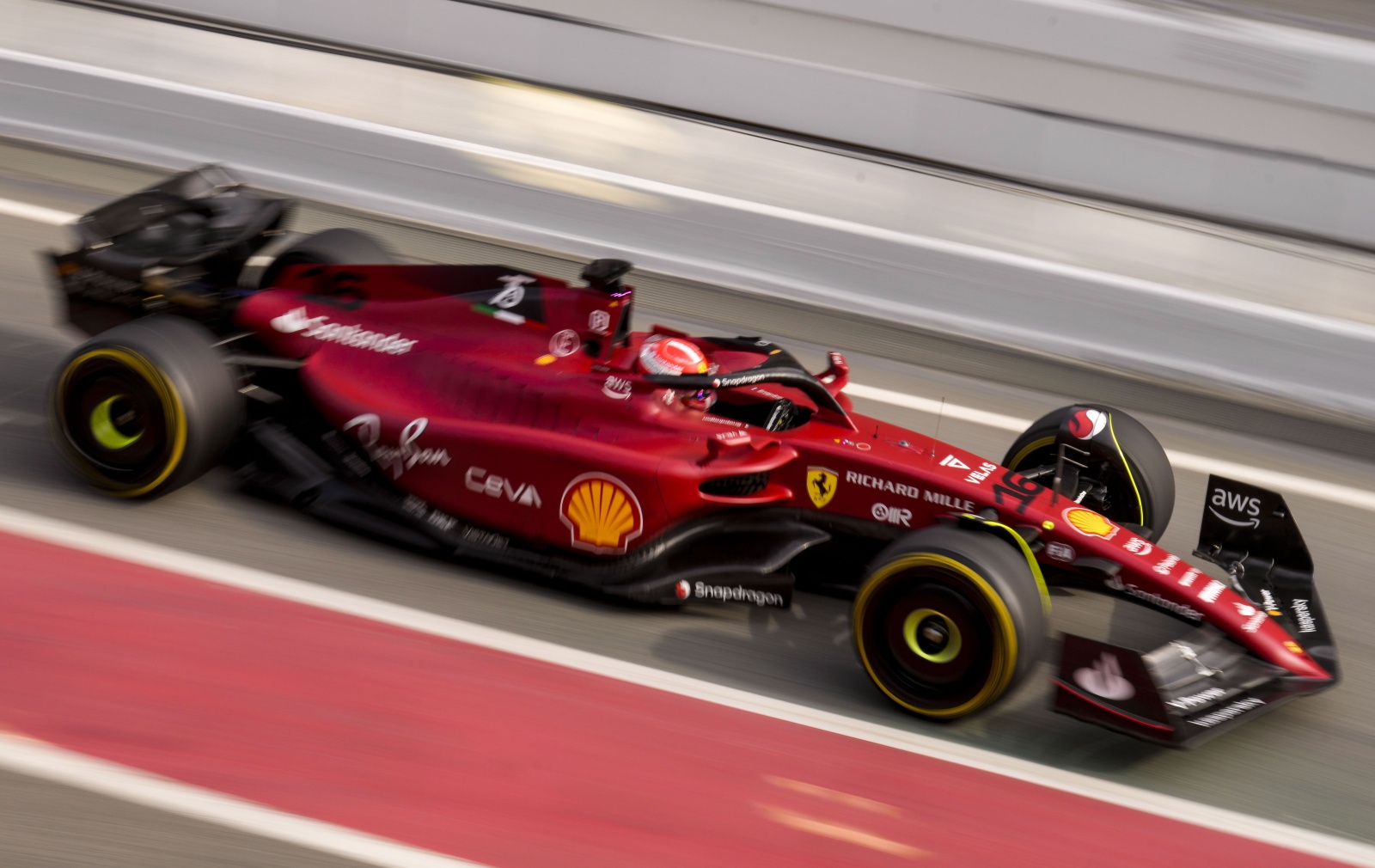 Visão | Ferrari no topo no segundo dia de testes de Fórmula 1 em Barcelona
