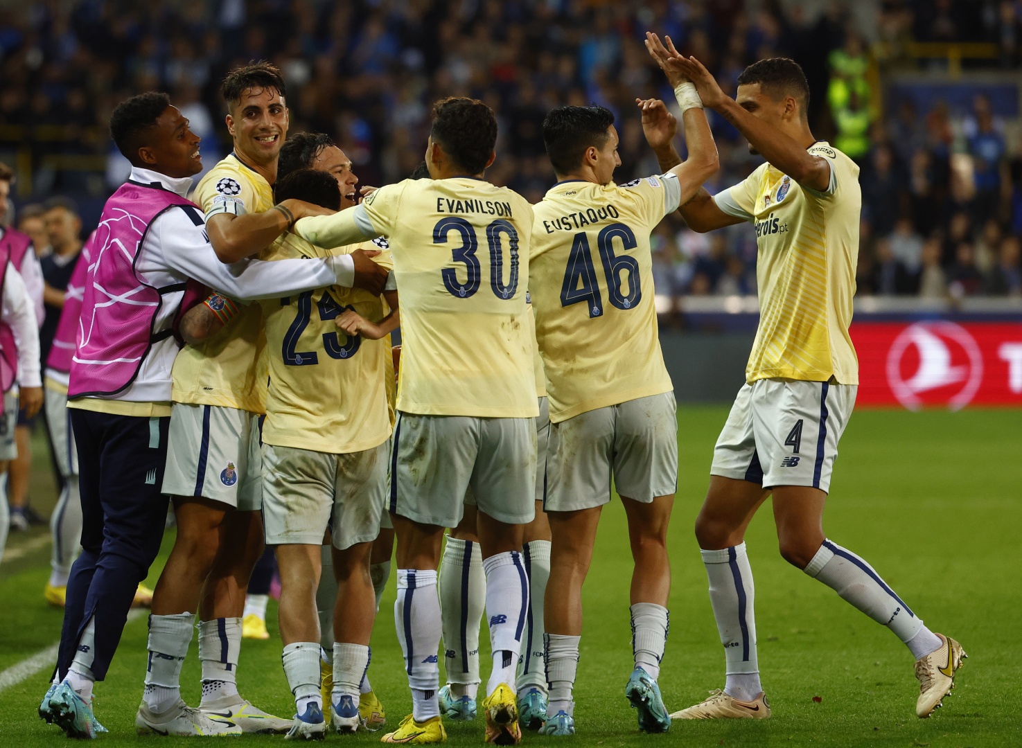 Visão | FC Porto apurado para os oitavos de final da Liga dos Campeões