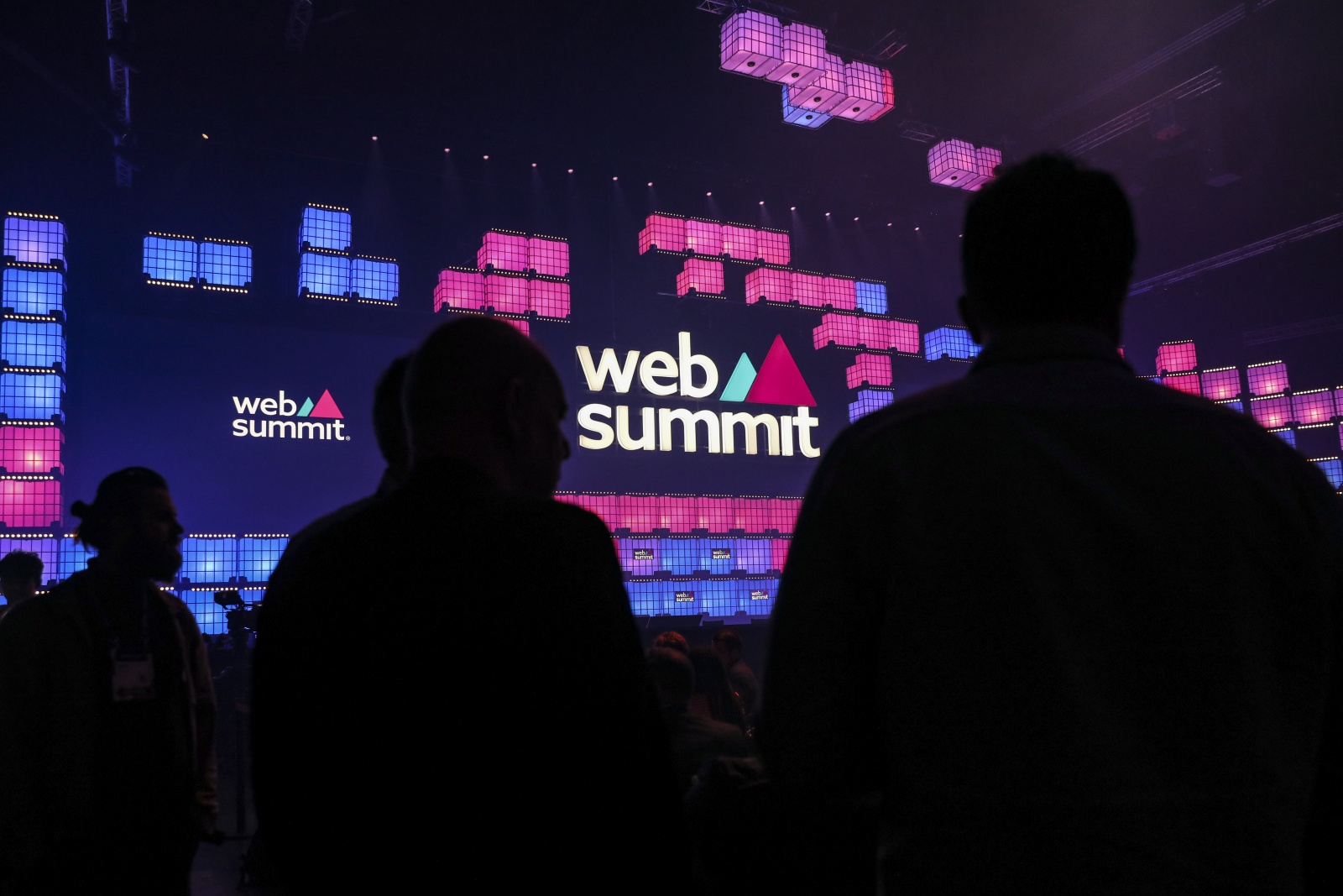 Visão | Web Summit: Programa tem 'vouchers' de 30 mil euros para 3.000 ...