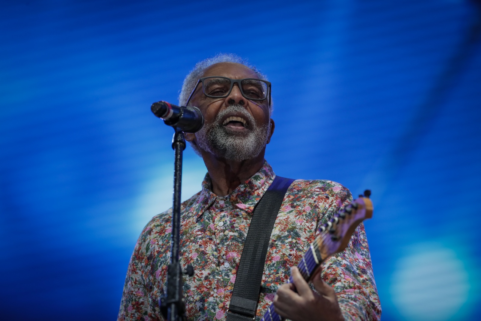 Visão | Gilberto Gil regressa a Portugal para dois concertos em Lisboa ...