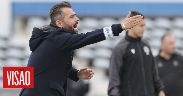 Visão | Belenenses anuncia saída do treinador Bruno Dias Visão | Belenenses anuncia saída do treinador Bruno Dias