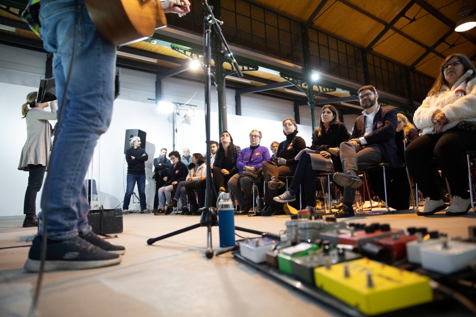 Visão | Bloco de Esquerda: Os 25 anos comemorados em campanha e o presente que Mariana leva ...