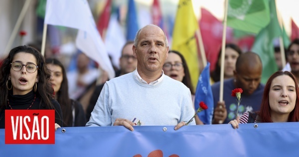 Visão | PCP diz que Visão | PCP diz que