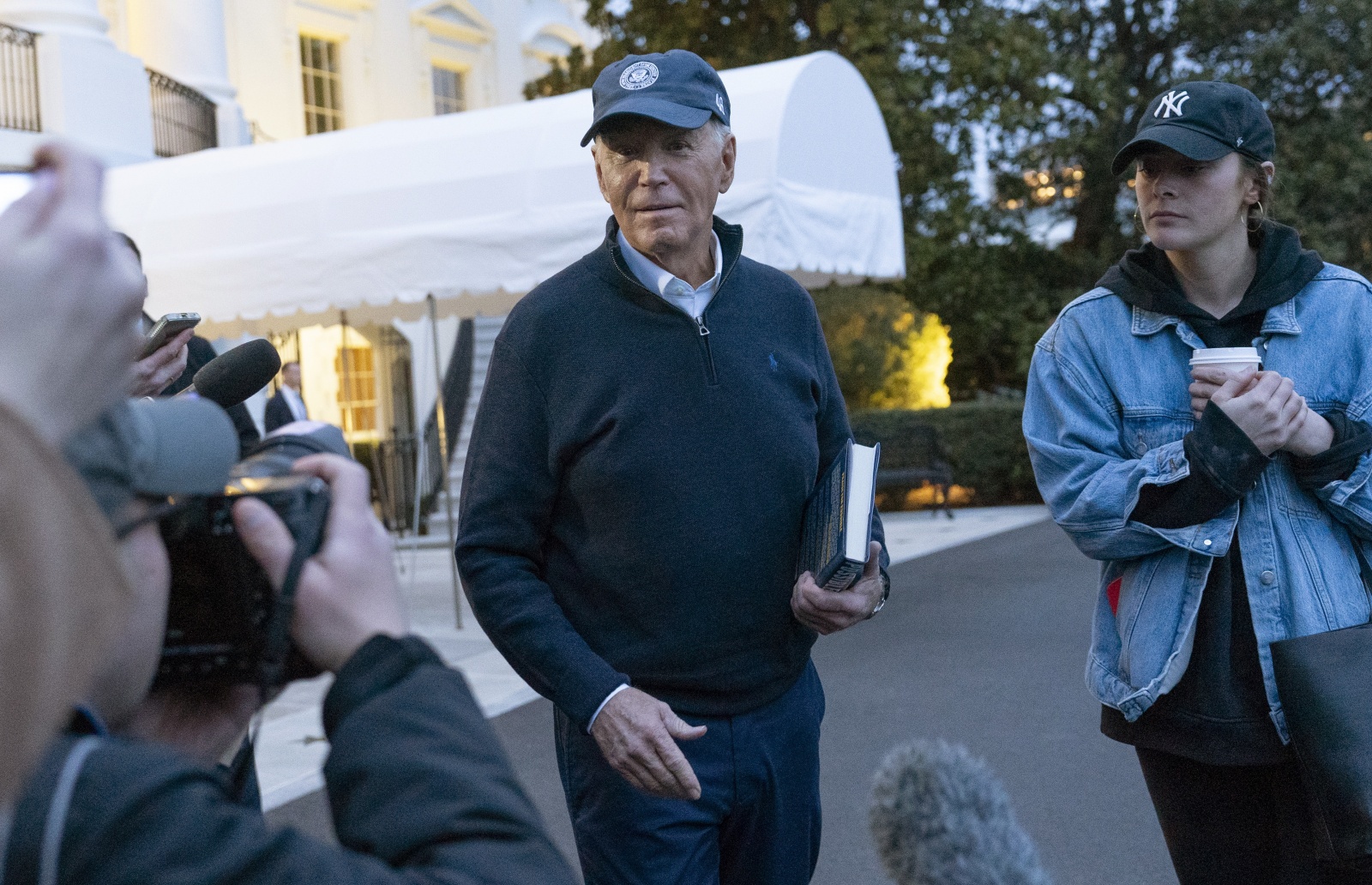 Visão | Joe Biden leva ligeira vantagem sobre Trump em sondagem em 15 ...