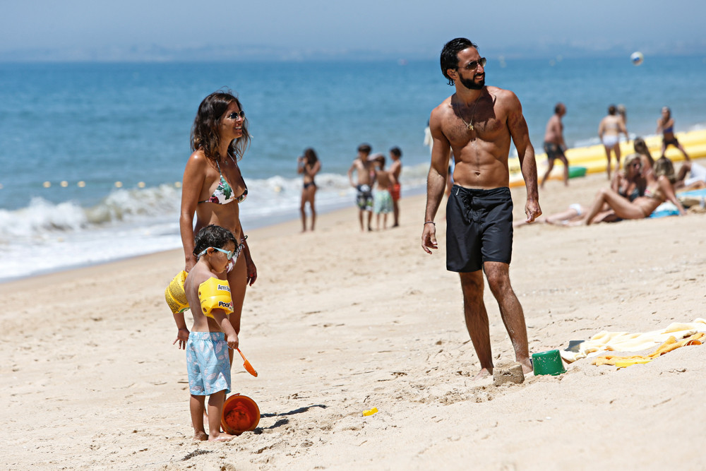 Caras | José Avillez e Sofia Ulrich: Descanso e diversão em família
