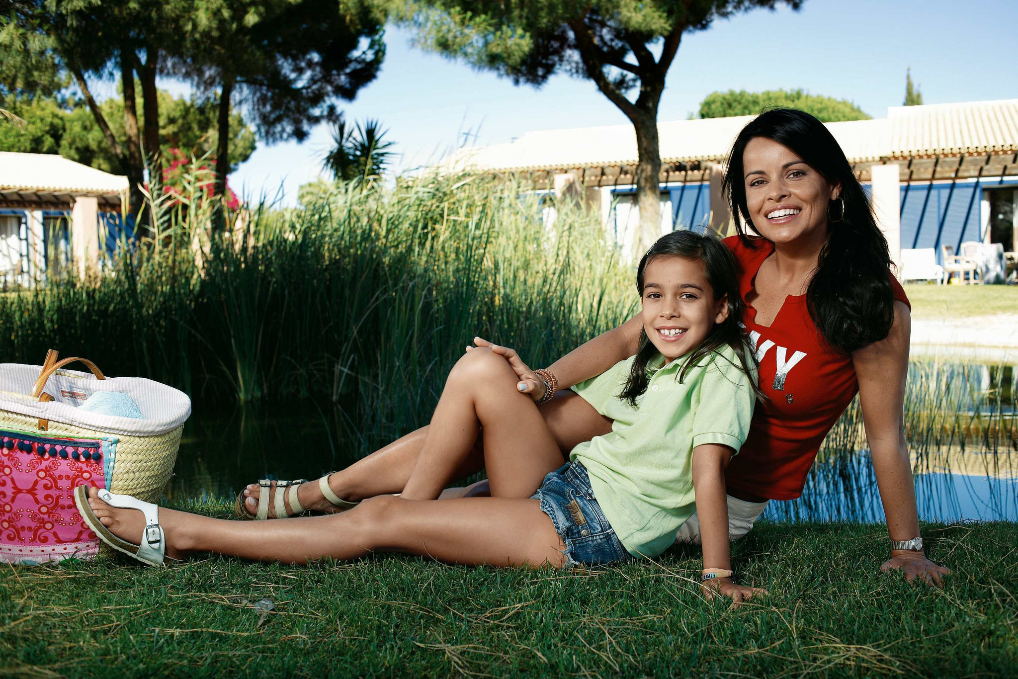 Caras | Raquel Rocheta fala da relação cúmplice que tem com a filha ...