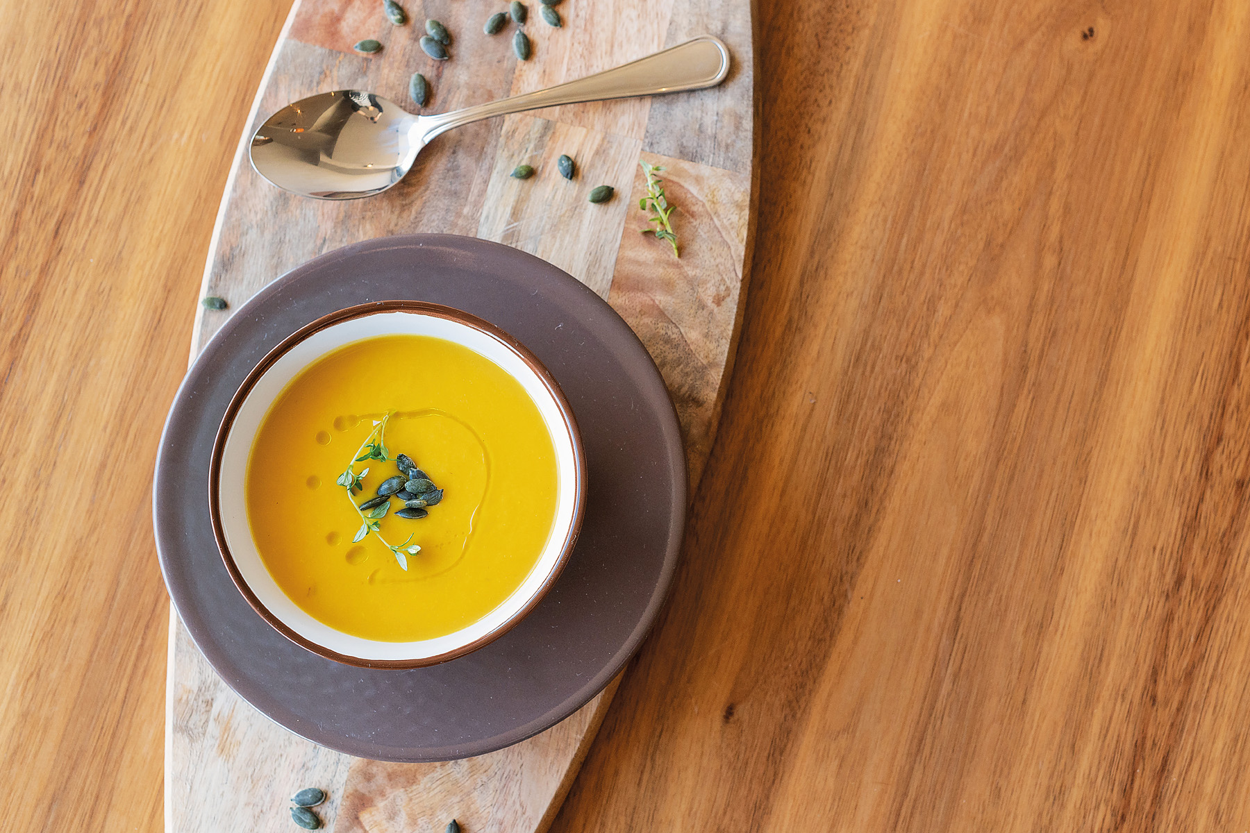 Caras | Sopa de abóbora e batata-doce assadas