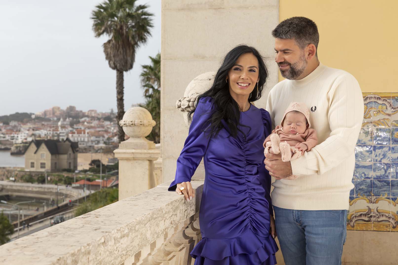 Caras | A primeira entrevista de Mia Relógio e Diogo Beja desde que foram pais da pequena Emília