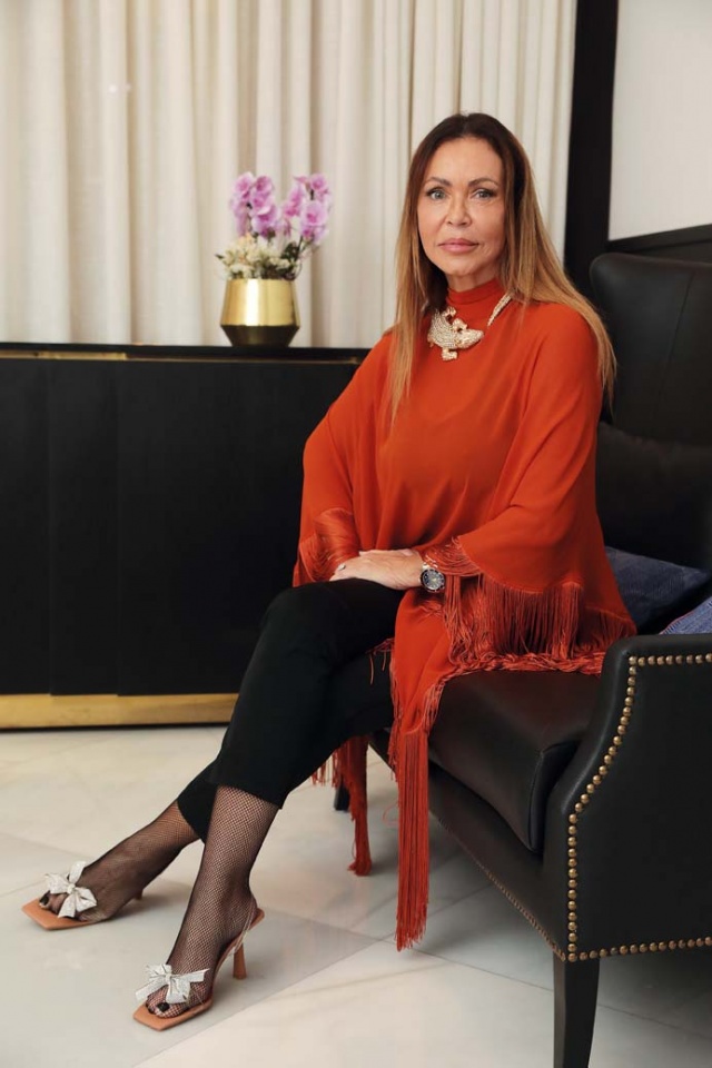 Elsa Raposo: “Estou a viver no sítio que quero e com as pessoas de quem ...