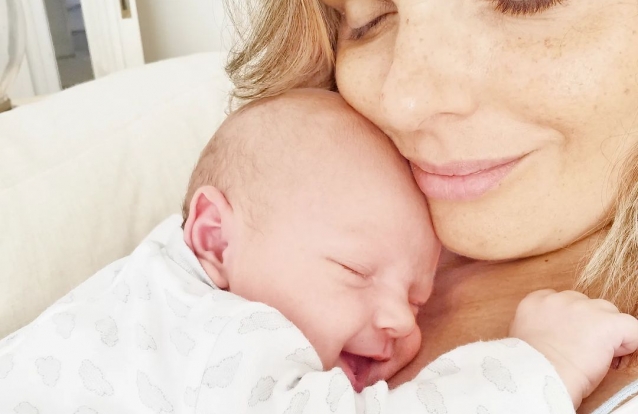 Caras | Wanda Stuart na praia com a filha: "Não concebo a minha vida ...