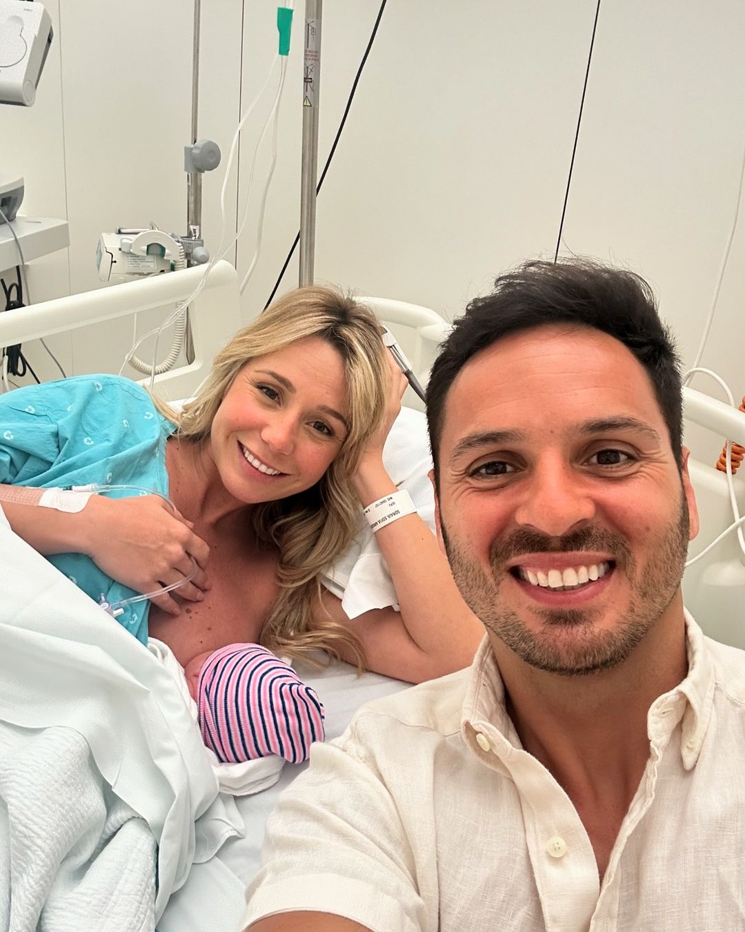 Caras | Nasceu a filha de Sofia Arruda